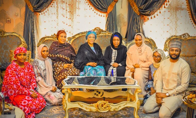 First Lady pays condolence visit to Yar’Adua’s family - Lagos Panorama
